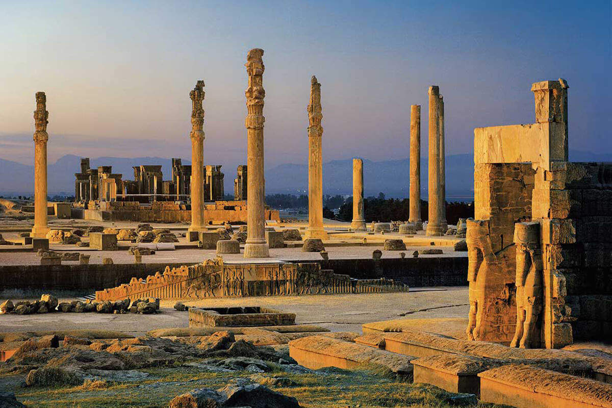 Top 10 Places to Visit in Shiraz | Professional Tips, Fees, Photos