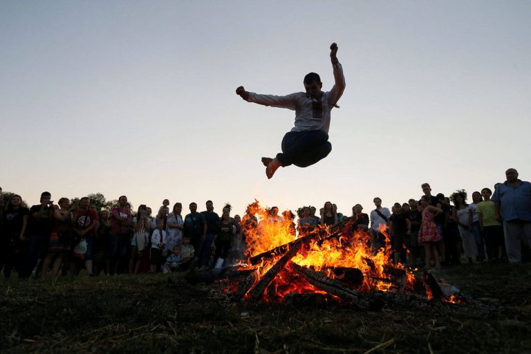 Chaharshanbe Suri, Join in the Persian Fire Festival in Iran |Legendaryiran